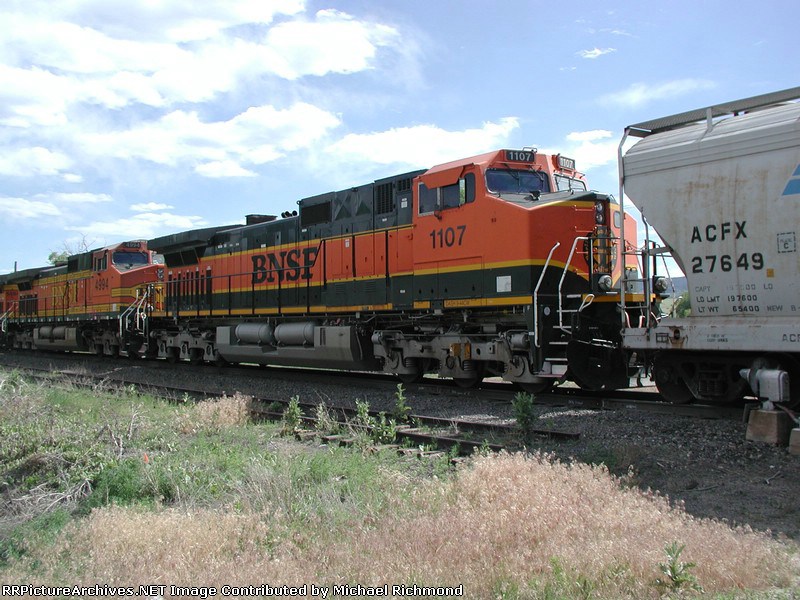 BNSF 1107